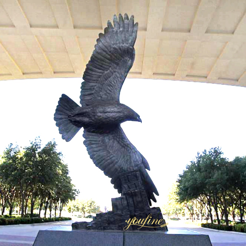 Flying bronze hawk statue - YouFine