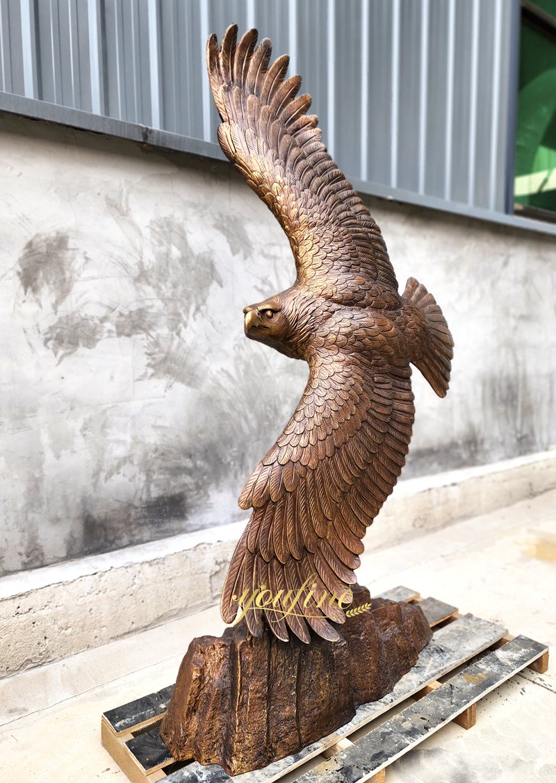 Flying bronze hawk statue - YouFine
