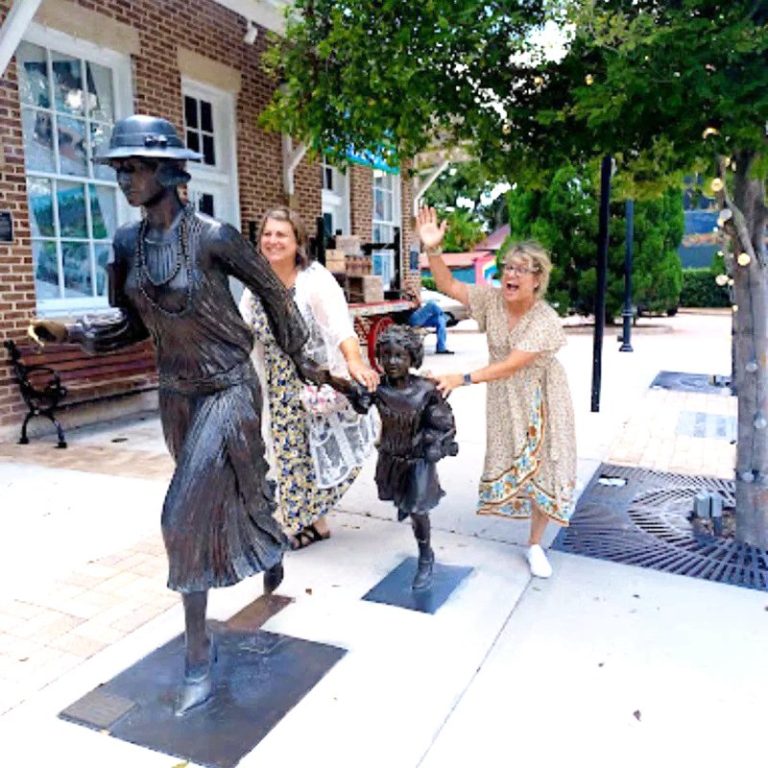 custom life size statues - YouFine Bronze Sculpture