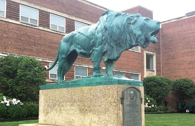 Outdoor Lion Statue